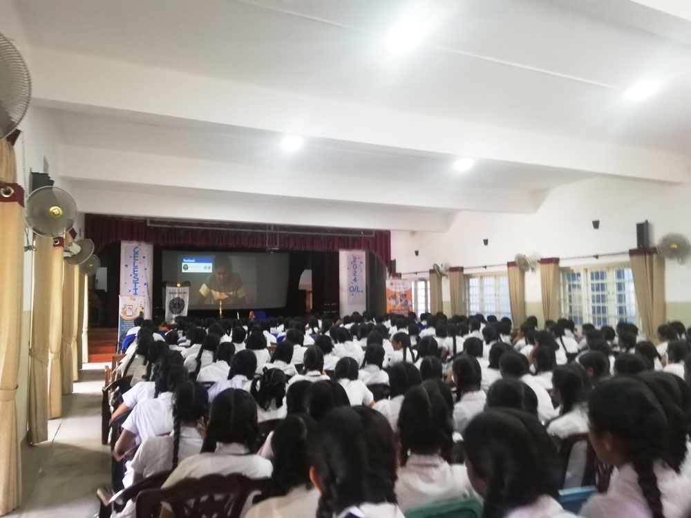 Cyber Safety Awareness through ‘Hithawathi Teens Hub’ – At Vishaka ...
