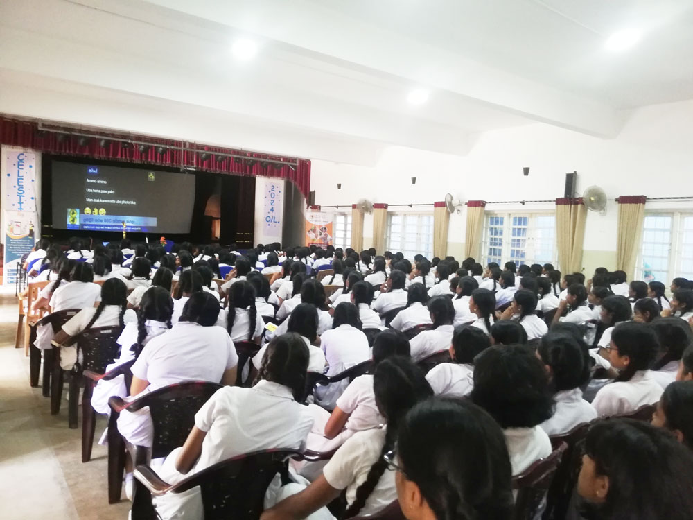 Cyber Safety Awareness through ‘Hithawathi Teens Hub’ – At Vishaka ...